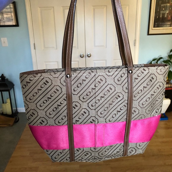 Coach | Bags | Coach Signature Print Shoulder Bag | Poshmark